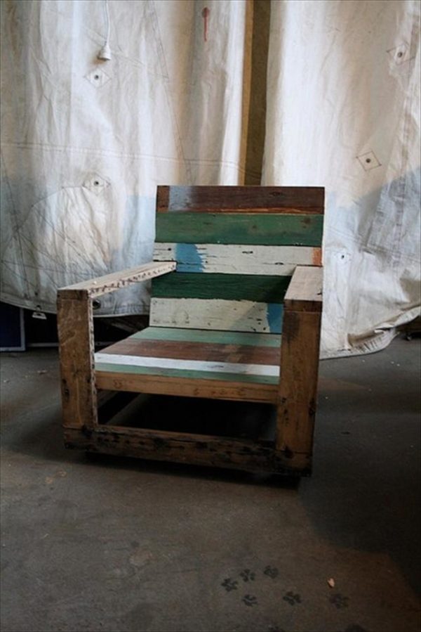 31 DIY Pallet Chair Ideas | Pallet Furniture Plans